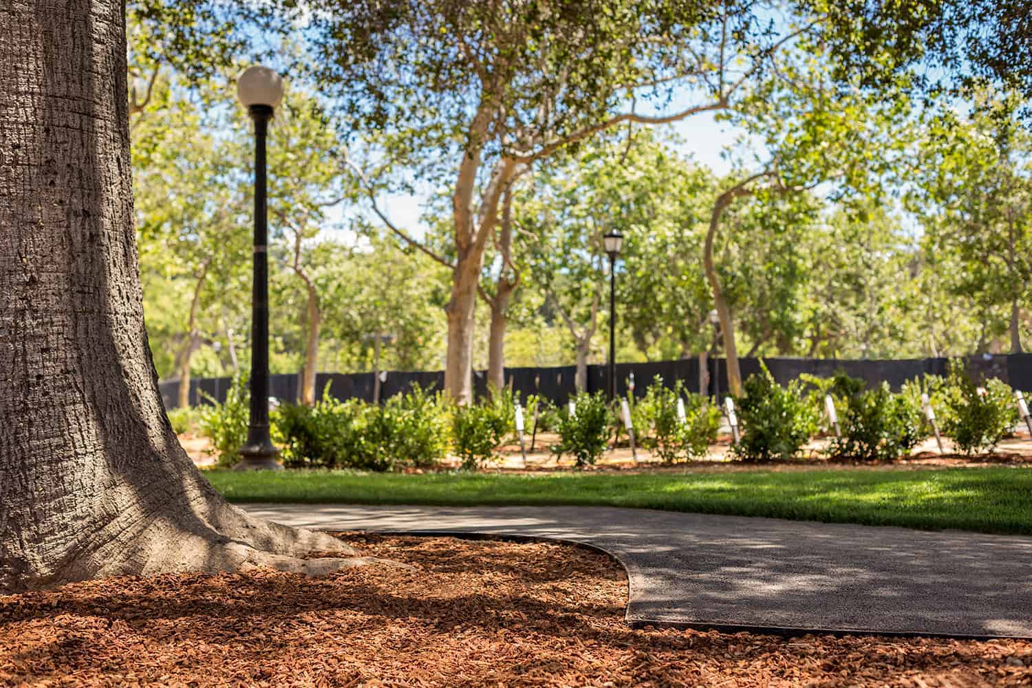 DuraEdge | steel edging for landscape | The J D Russell Company